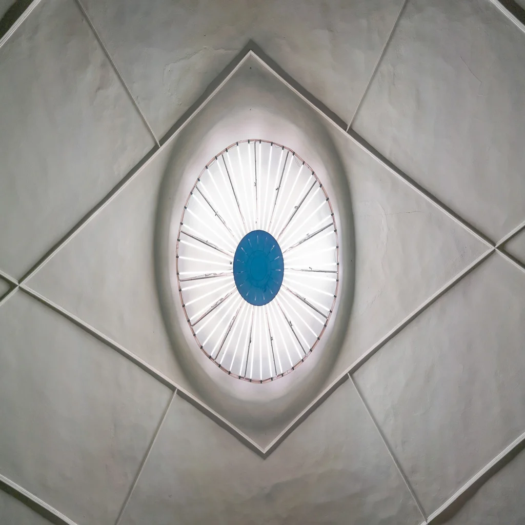 Step inside the mind-blowing subway stations of the former Soviet Union ...