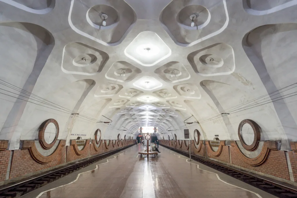 Step inside the mind-blowing subway stations of the former Soviet Union ...
