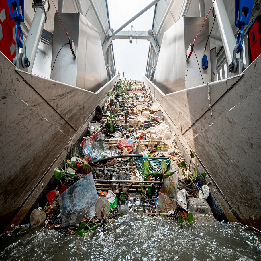 The Ocean Cleanup project is now cleaning plastic out of rivers to stop ...