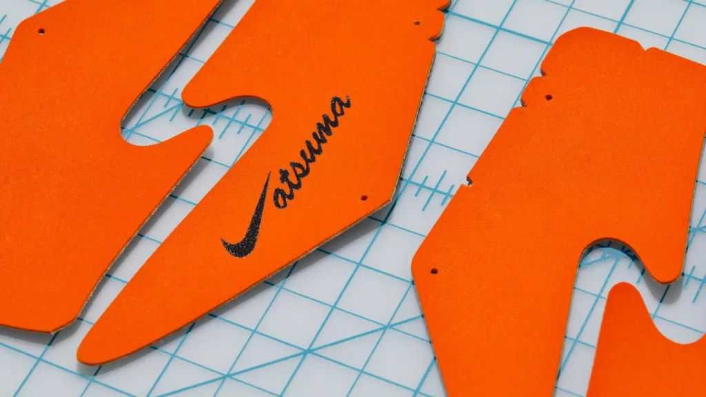 The puzzle-like pattern on these Nike sneakers isn't just a cool design ...