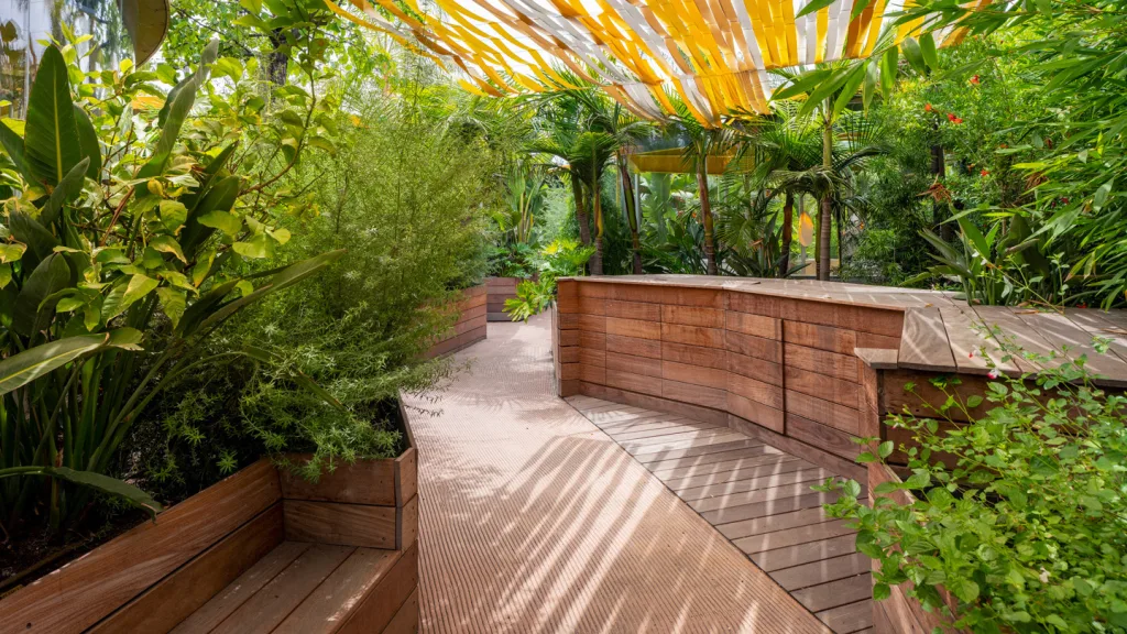 This L.A. parking lot became a lush outdoor coworking space - Fast Company