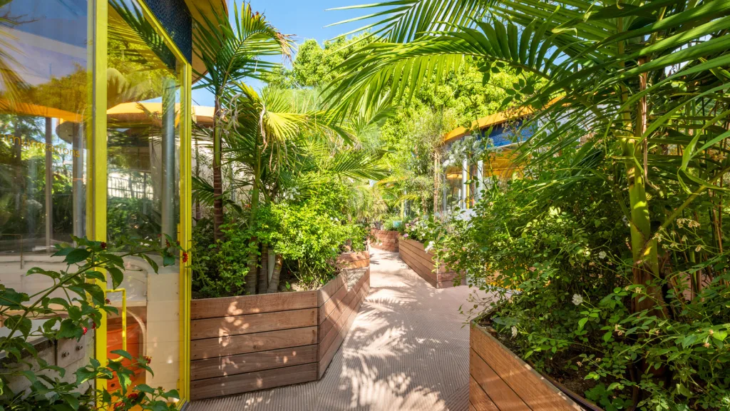 This L.A. parking lot became a lush outdoor coworking space - Fast Company