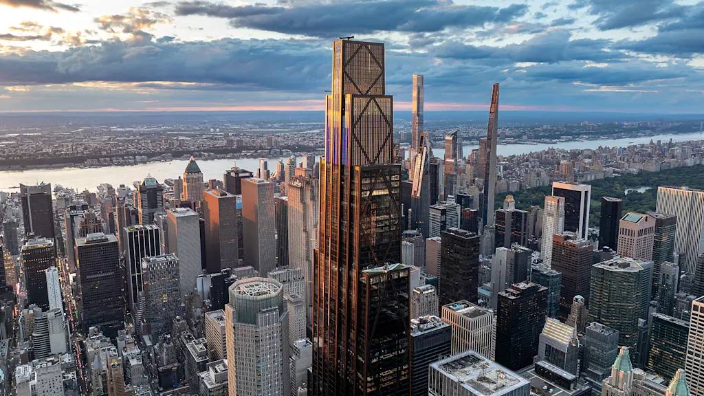 JPMorganChase made a $3 billion bet on office culture - Fast Company