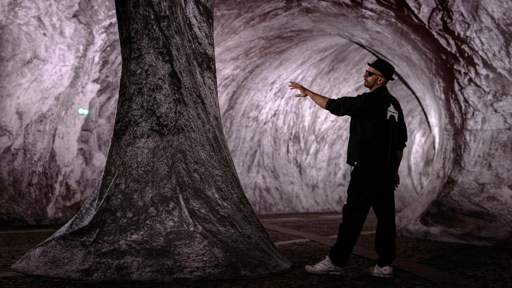 'La Caverne' is a 'surreal' homage to the material that built Paris ...
