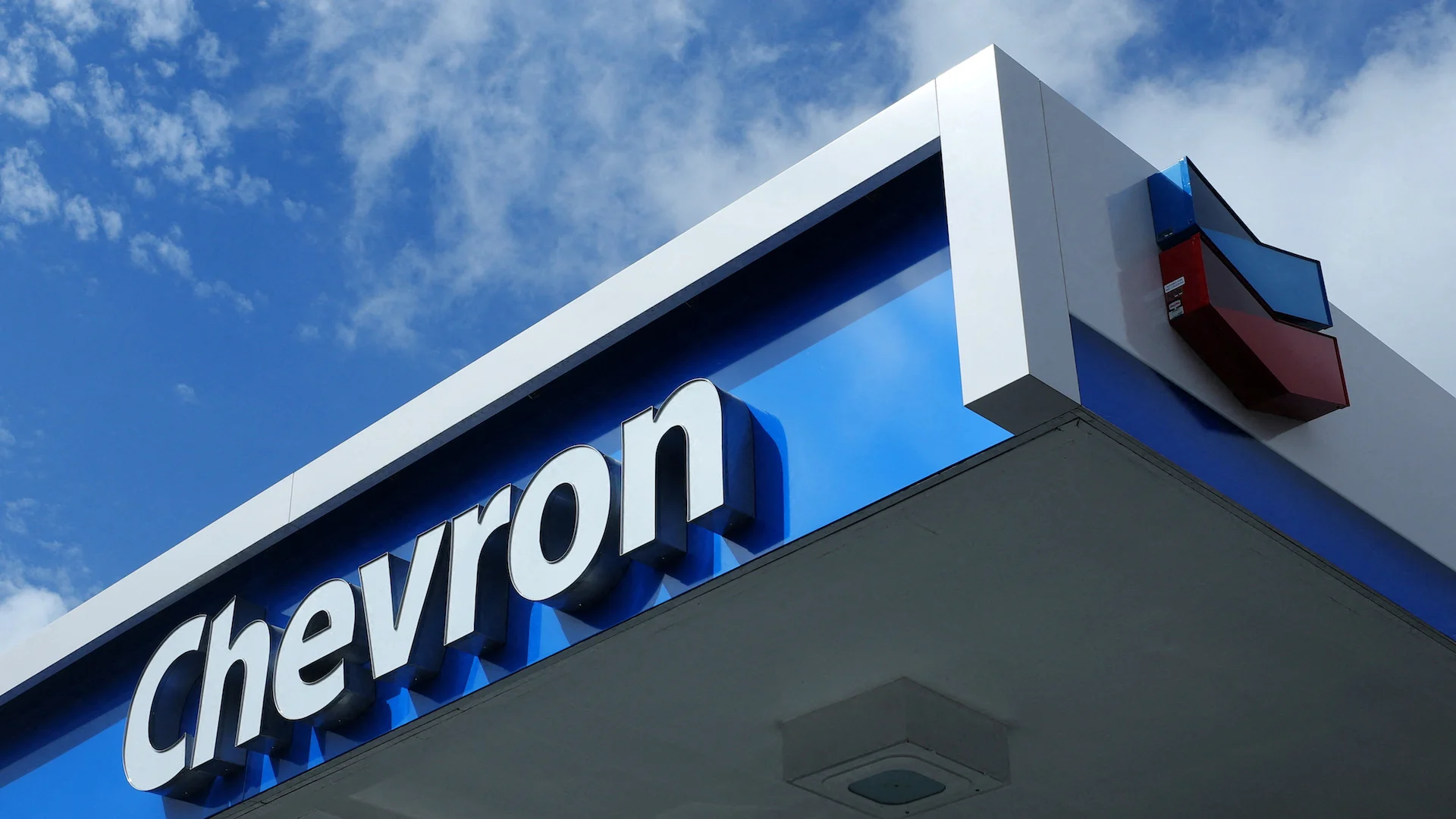 Exxon, Chevron, ConocoPhillips paid $42 billion to foreign governments ...