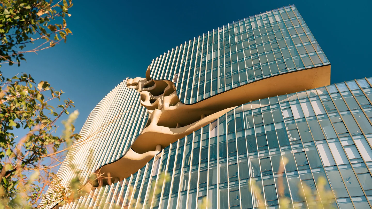 Why Denver's One River North has a giant crack in its exterior - Fast ...