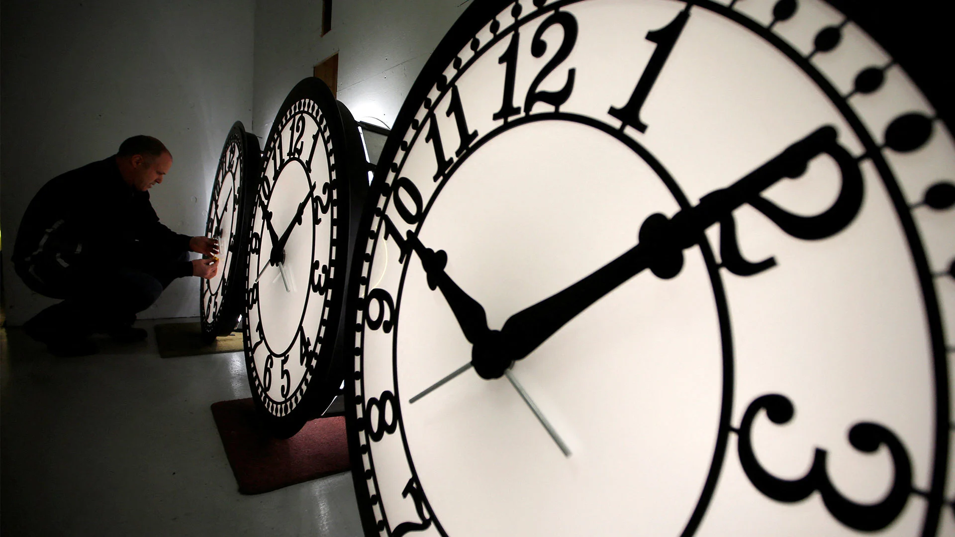 What is daylight saving time and when to change your clocks - Fast Company