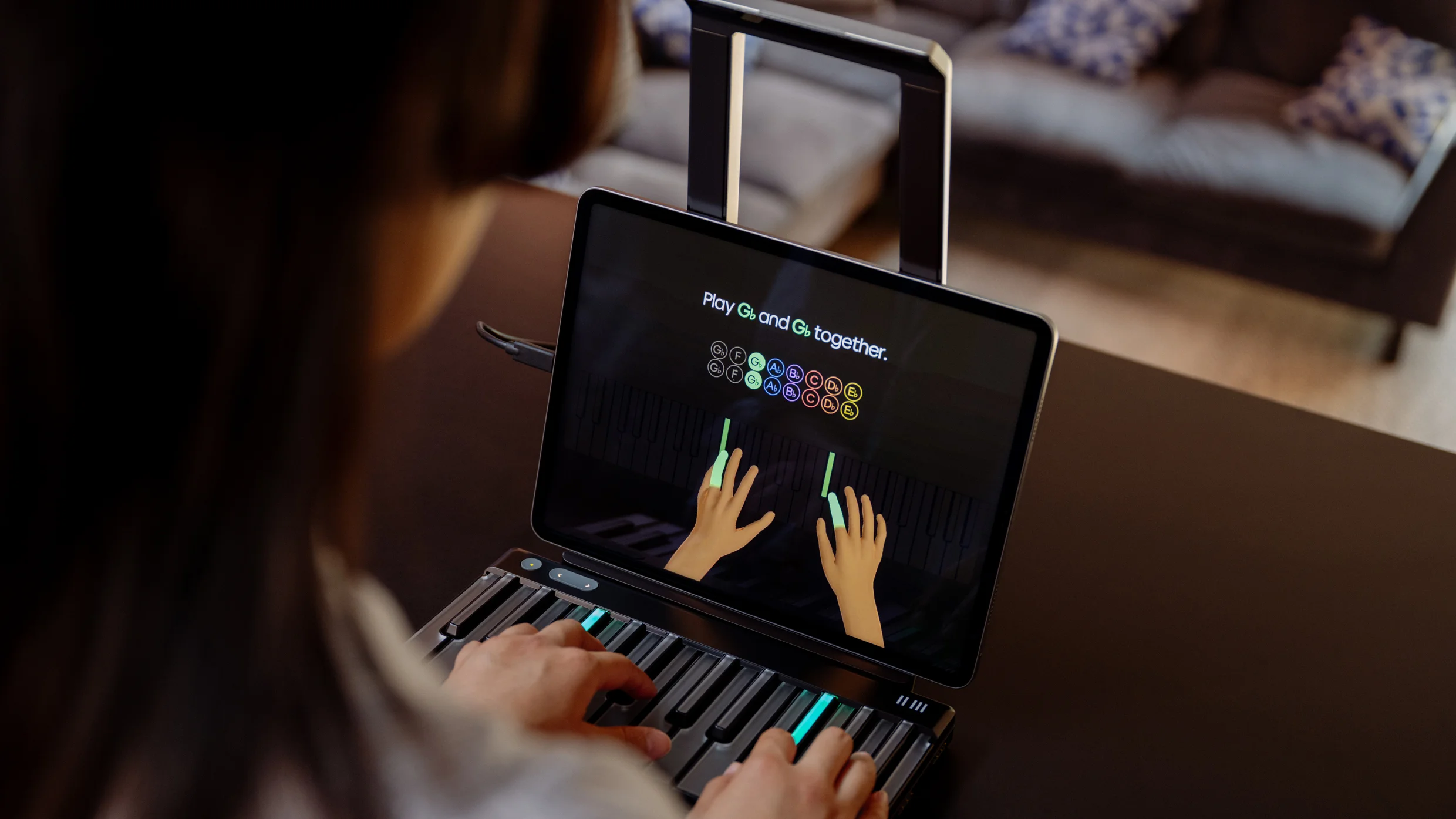 This new device uses computer vision to teach the piano - Fast Company