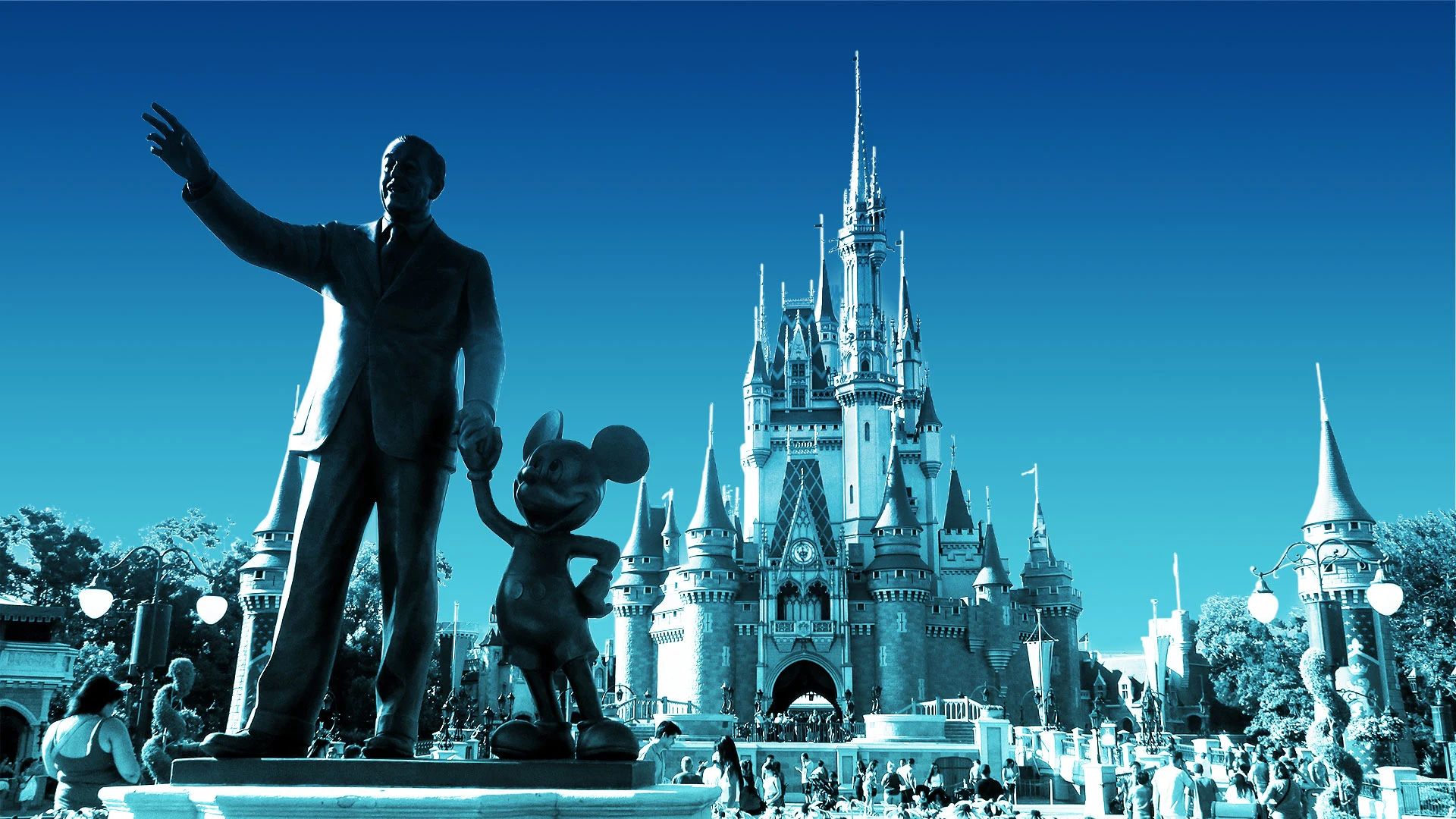 Disney lightning lane premier pass: Skip long lines. Worth the cost ...