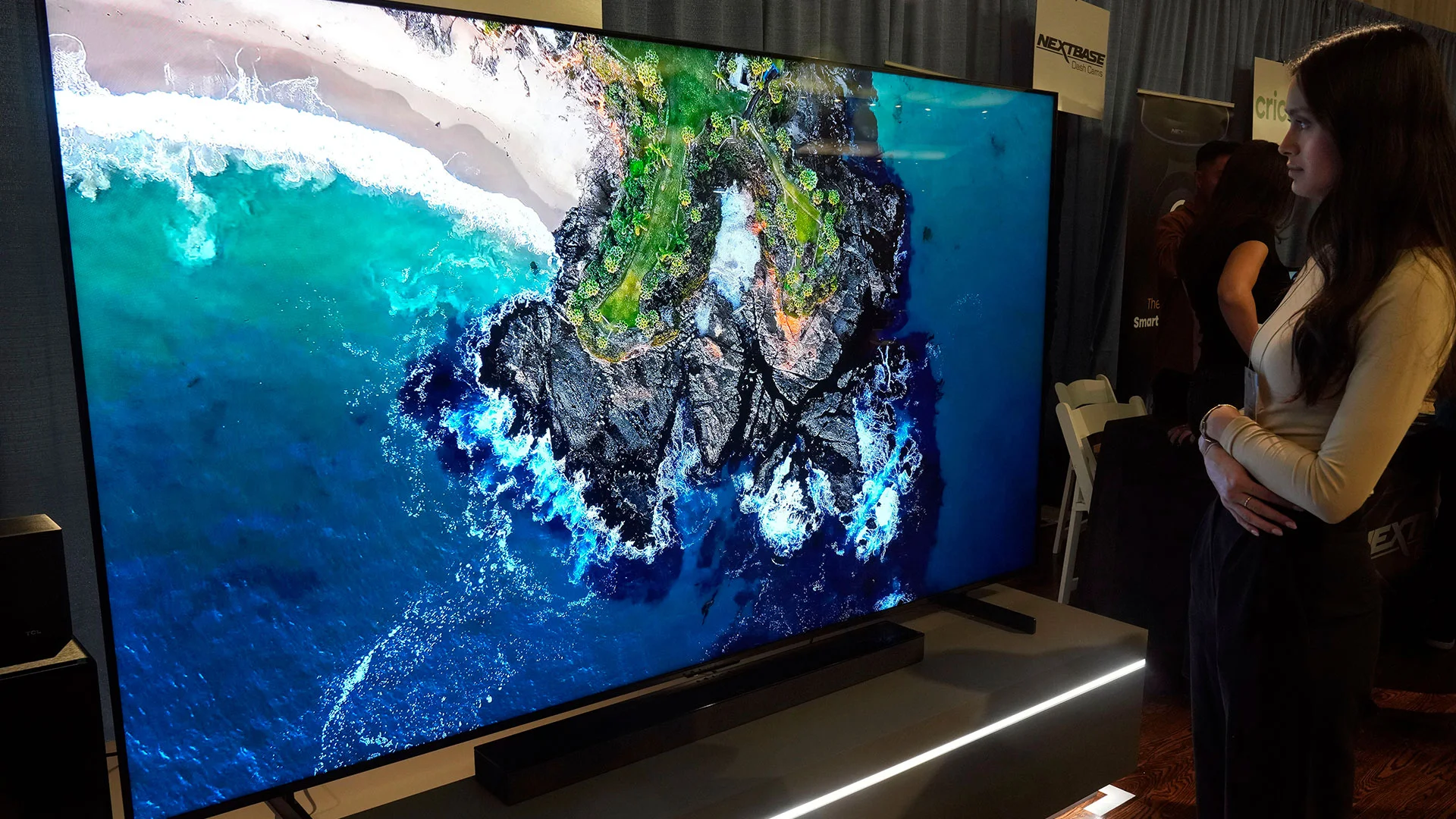 Retailers stock up up supersize TVs for the holiday season - Fast Company