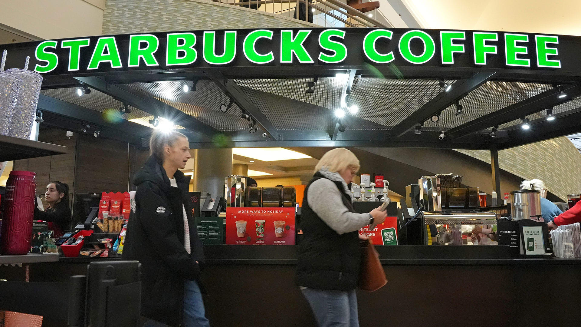 Starbucks workers plan a 5-day strike leading up to Christmas - Fast ...