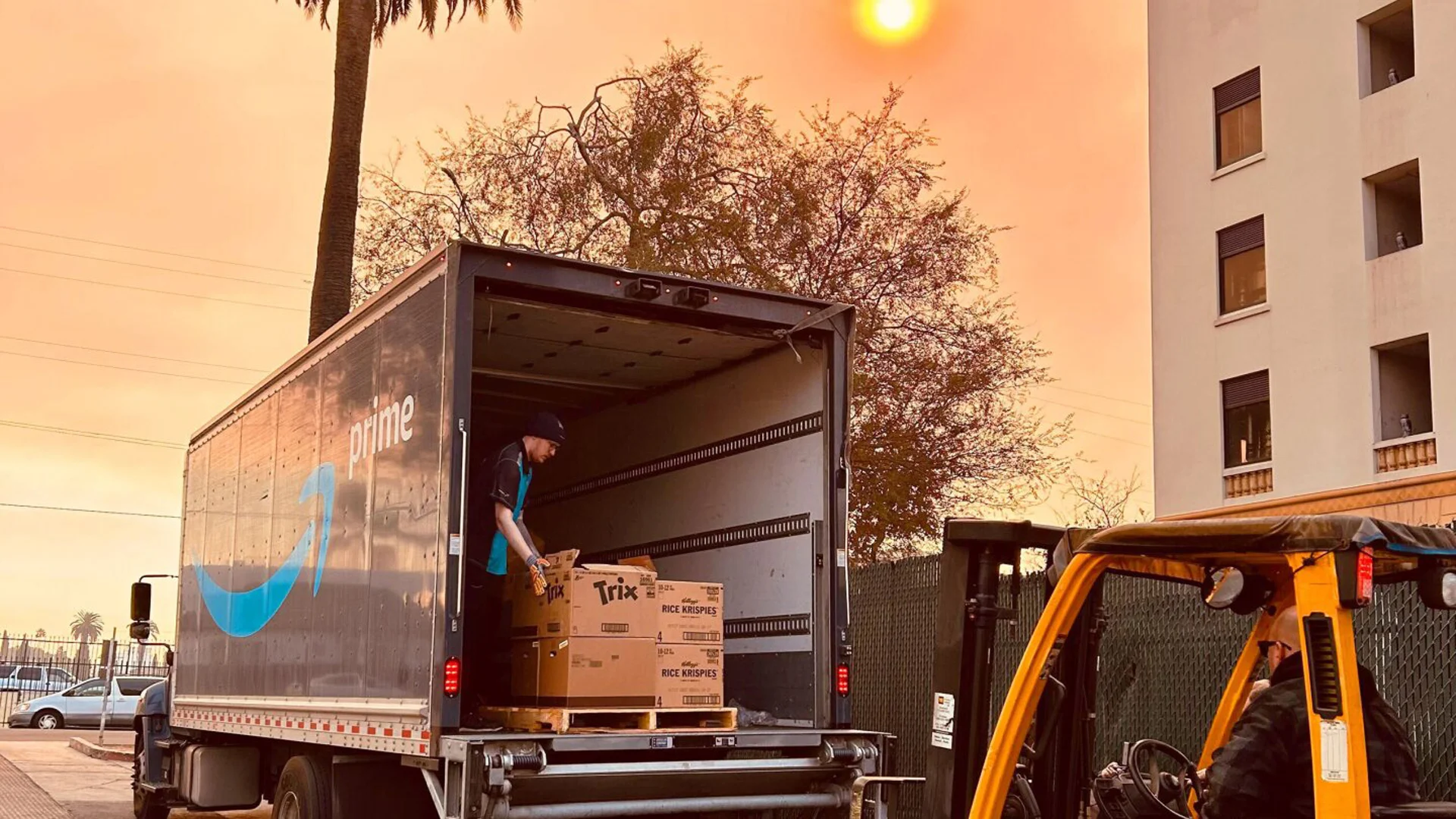 How Amazon is using its massive delivery infrastructure to help L.A ...