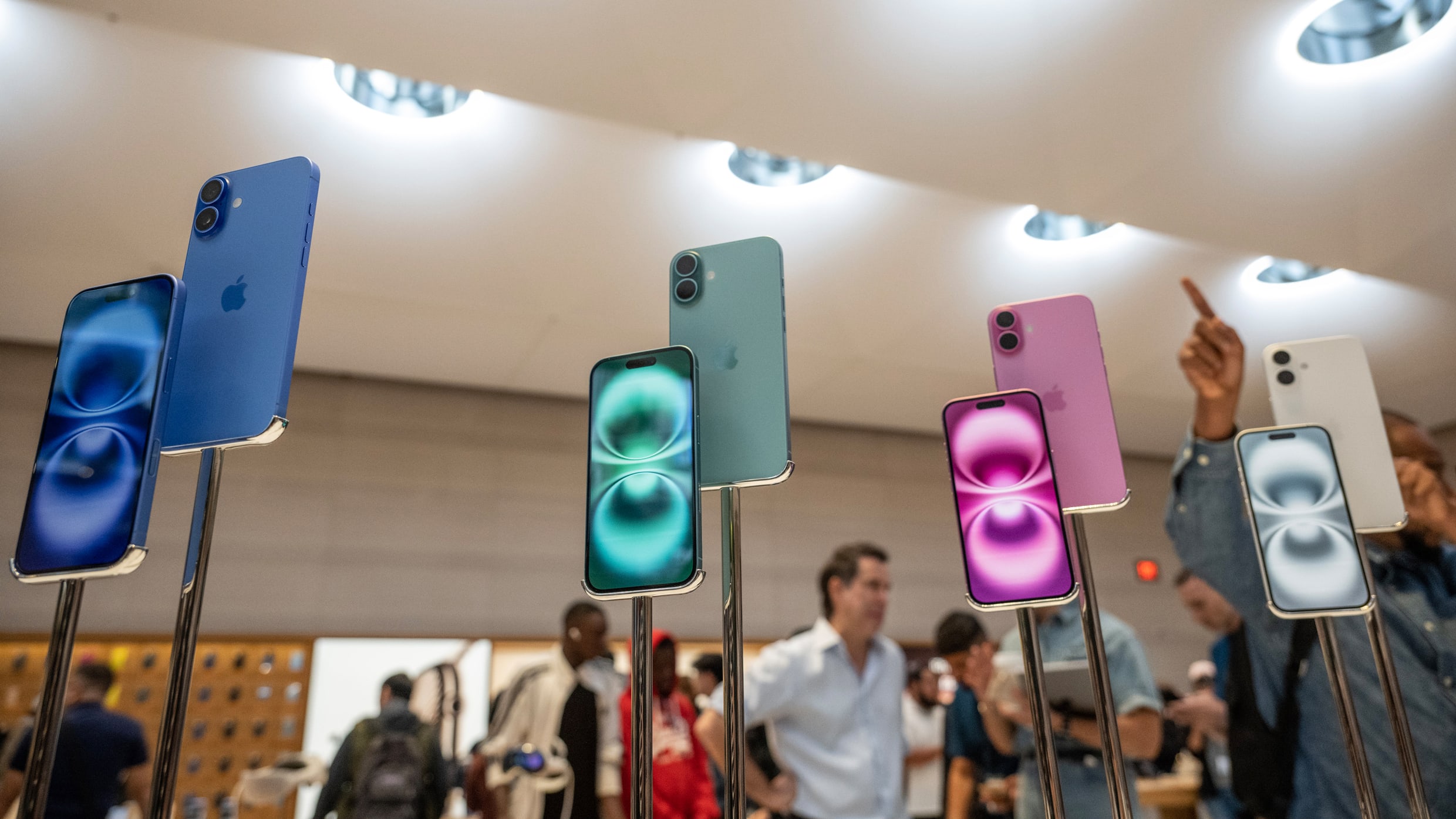 How much will an iPhone cost after Trump’s tariffs? - Fast Company