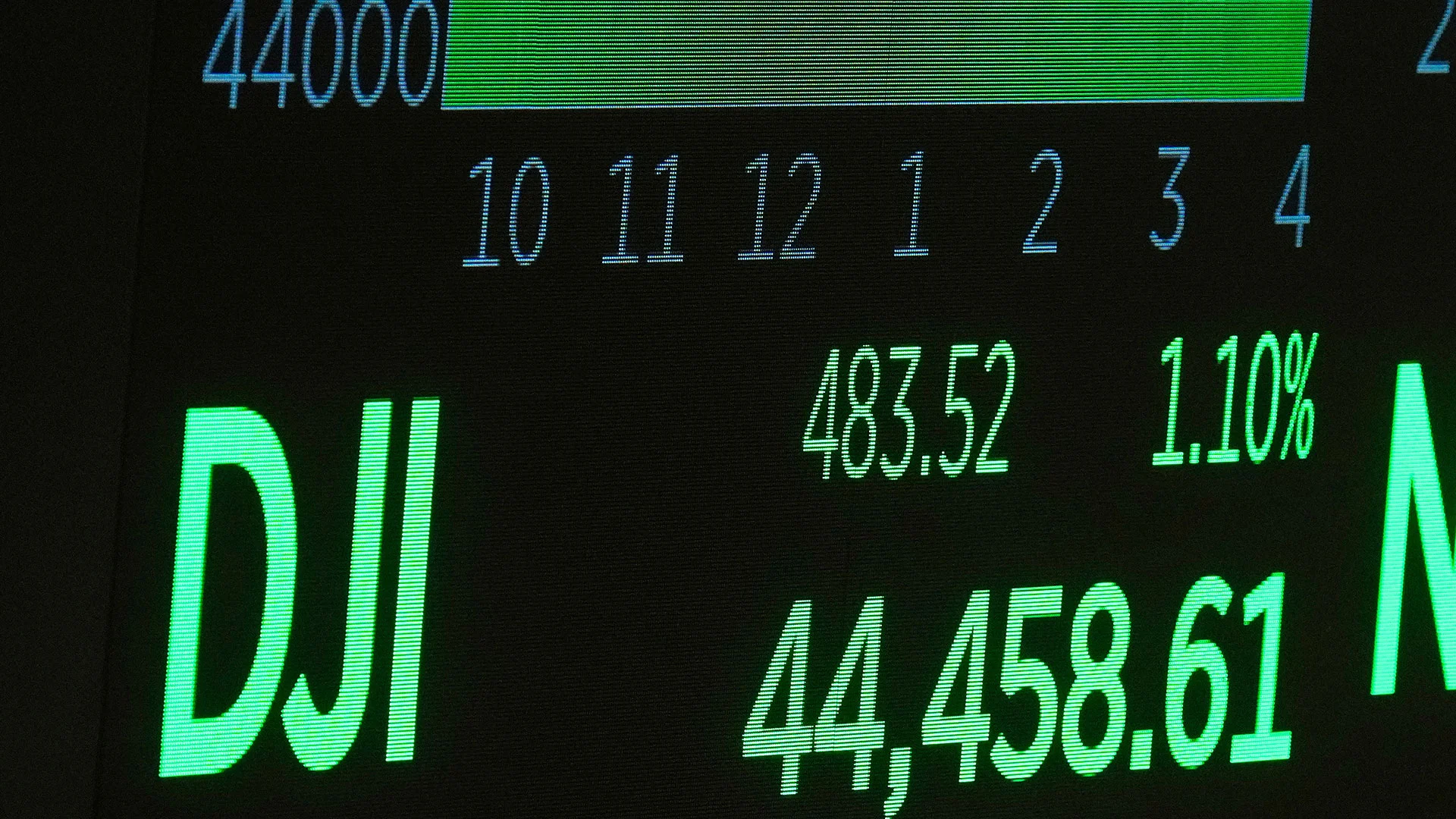 Wall Street stocks surge on hopes for interest rate cuts by the Fed ...
