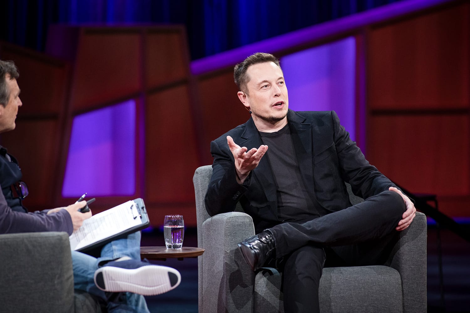 Elon Musk Shows Off A "Boring" Tunnel Network To End L.A.'s Traffic ...