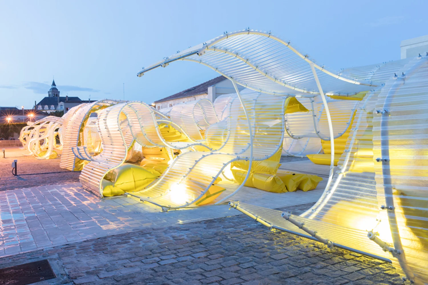 This Maze-Like Pavilion Is Designed For One Thing: Summertime Lounging ...
