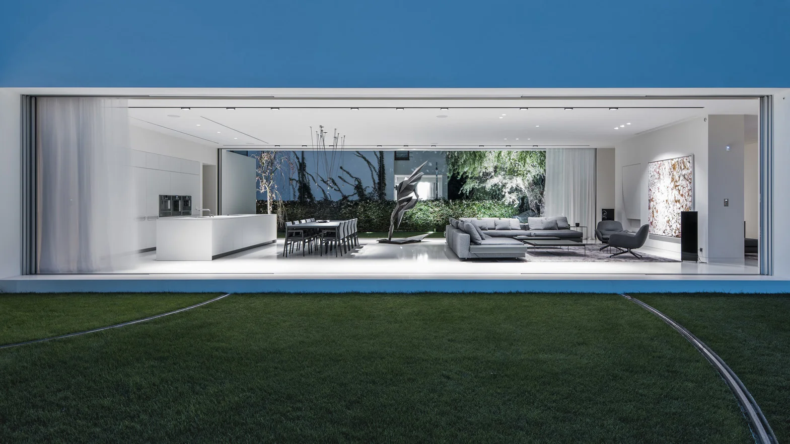 This otherworldly home has a motorized porch that moves with the sun ...