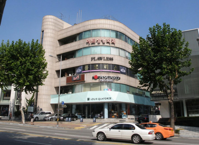 Extreme Makeover: MVRDV Transforms A Drab Building With A Splashy ...