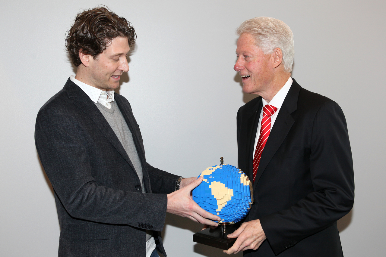 Making Lego Into Art: Nathan Sawaya's Impossible Brick Sculptures ...