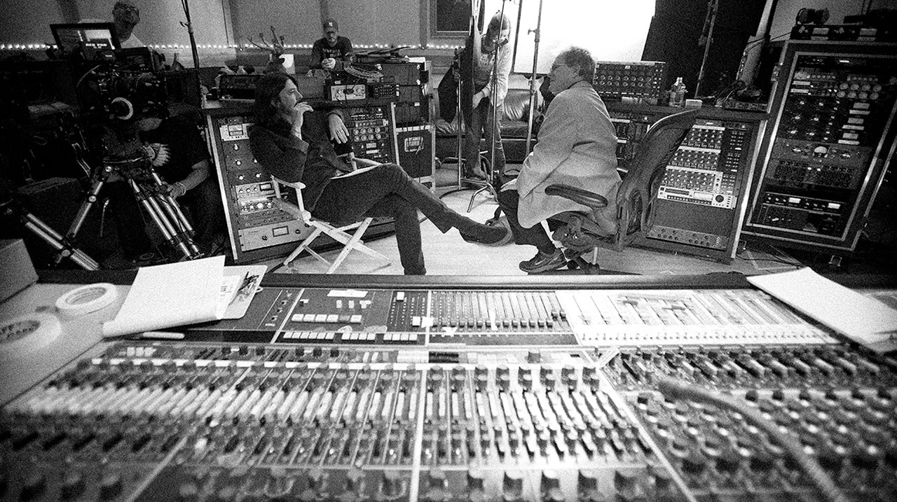 Dave Grohl Explains How a '70s-Era Recording Console Rocks His World In ...