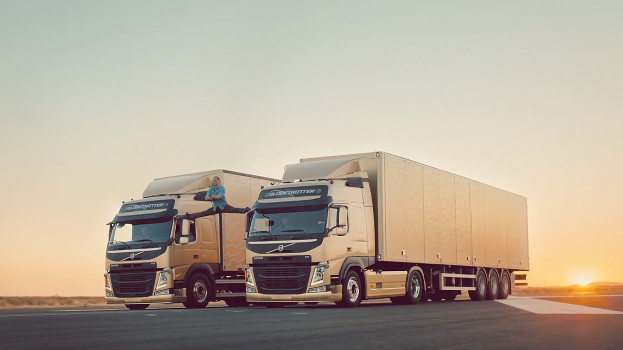 Jean-Claude Van Damme Does The Splits Between Two Volvo Trucks And It's ...