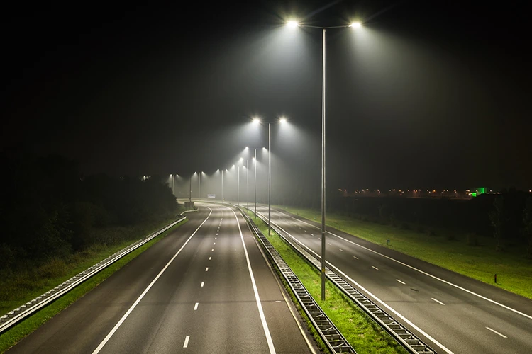 These Smart Streetlights Only Get Bright When They're Needed - Fast Company