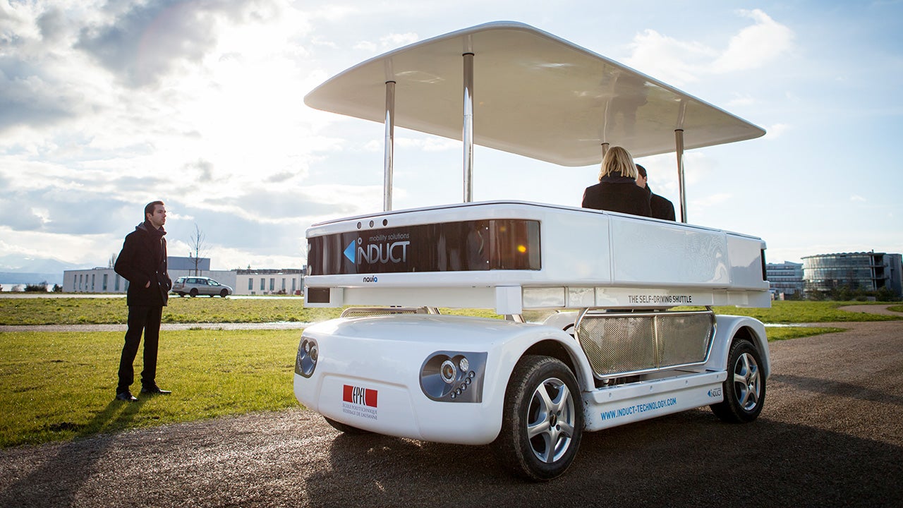 This Fugly Golf Cart Is Officially The First Autonomous Vehicle To ...