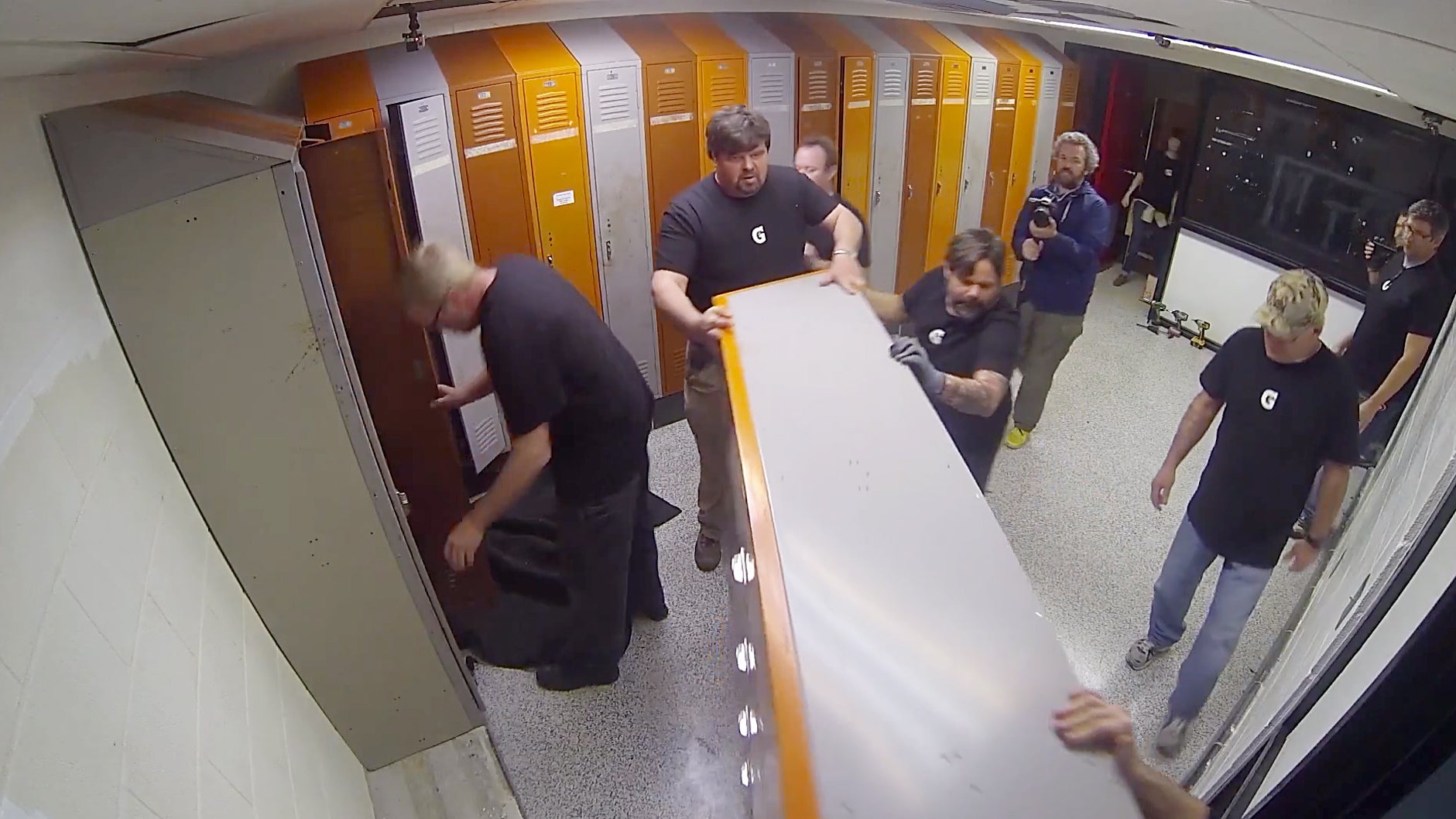 Dwyane Wade And Gatorade Surprise High School Team With Extreme Locker ...
