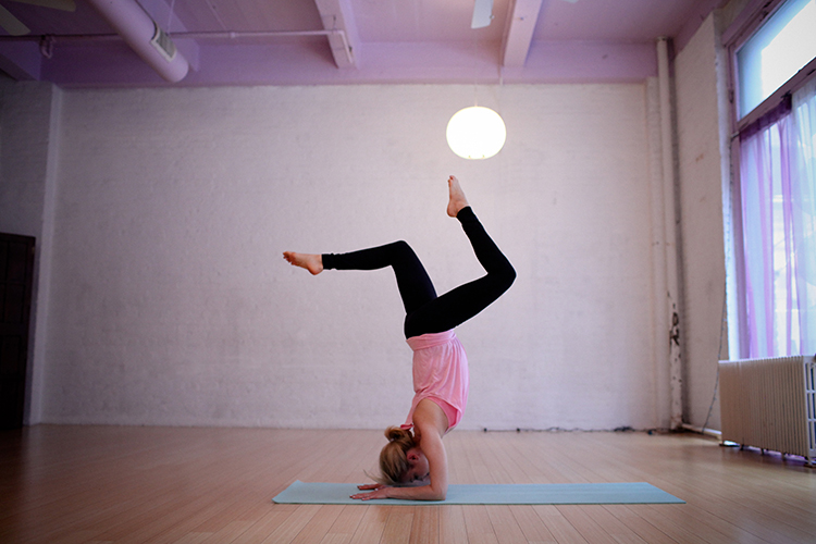 Dear Kate Wants To Make It Okay For You To Go Commando At Yoga - Fast ...