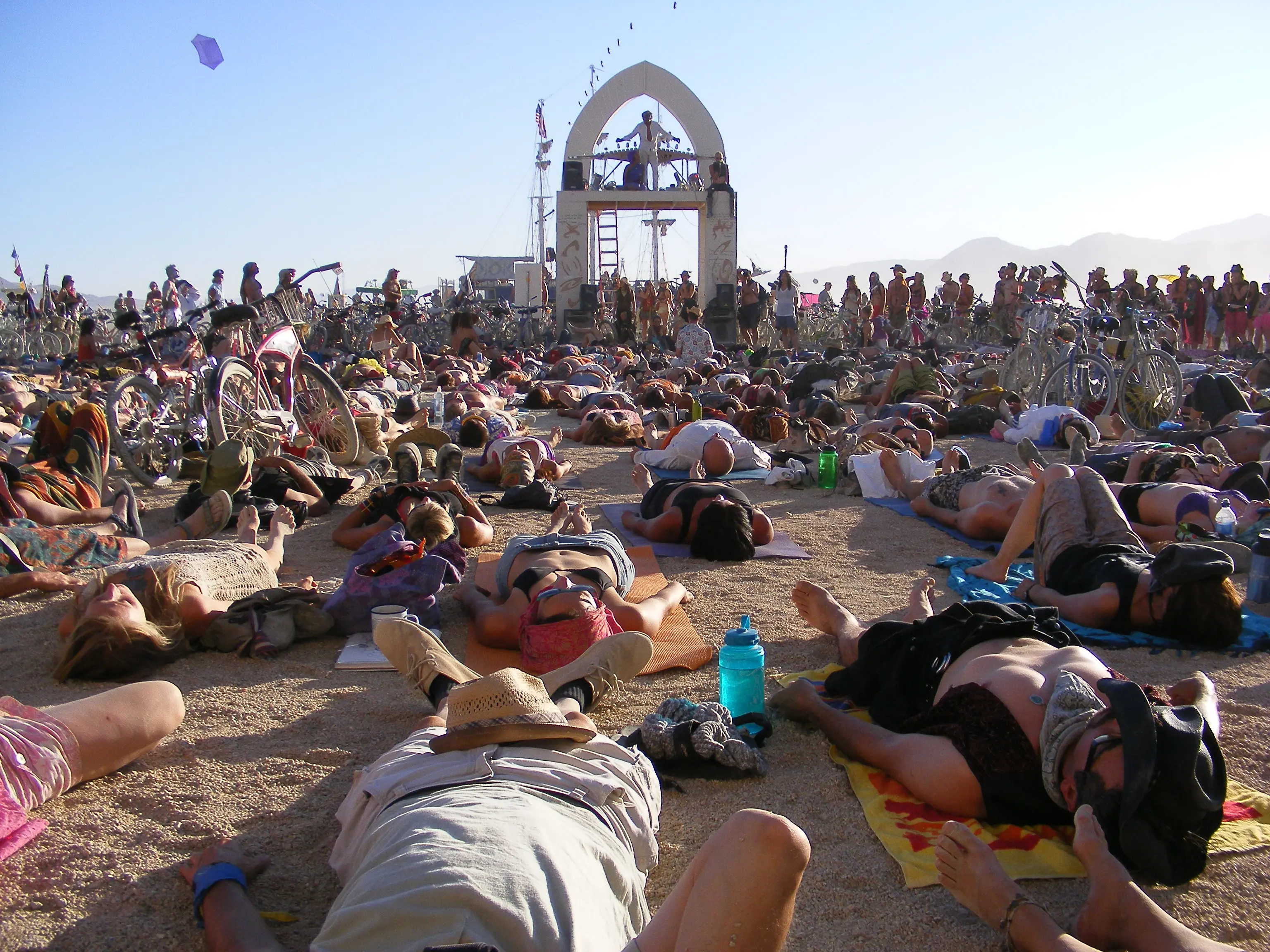 William Close’s Earth Harp Bridges Music and Sculpture - Fast Company