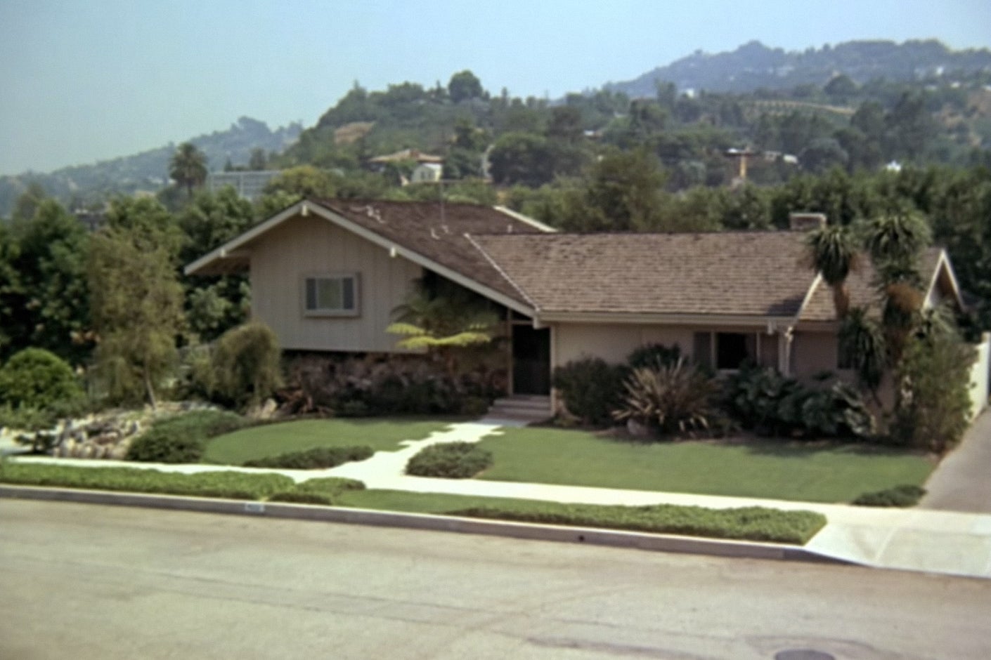 Danny Trejo Is Marcia Brady In Snickers' Super Bowl Ad Teaser - Fast ...