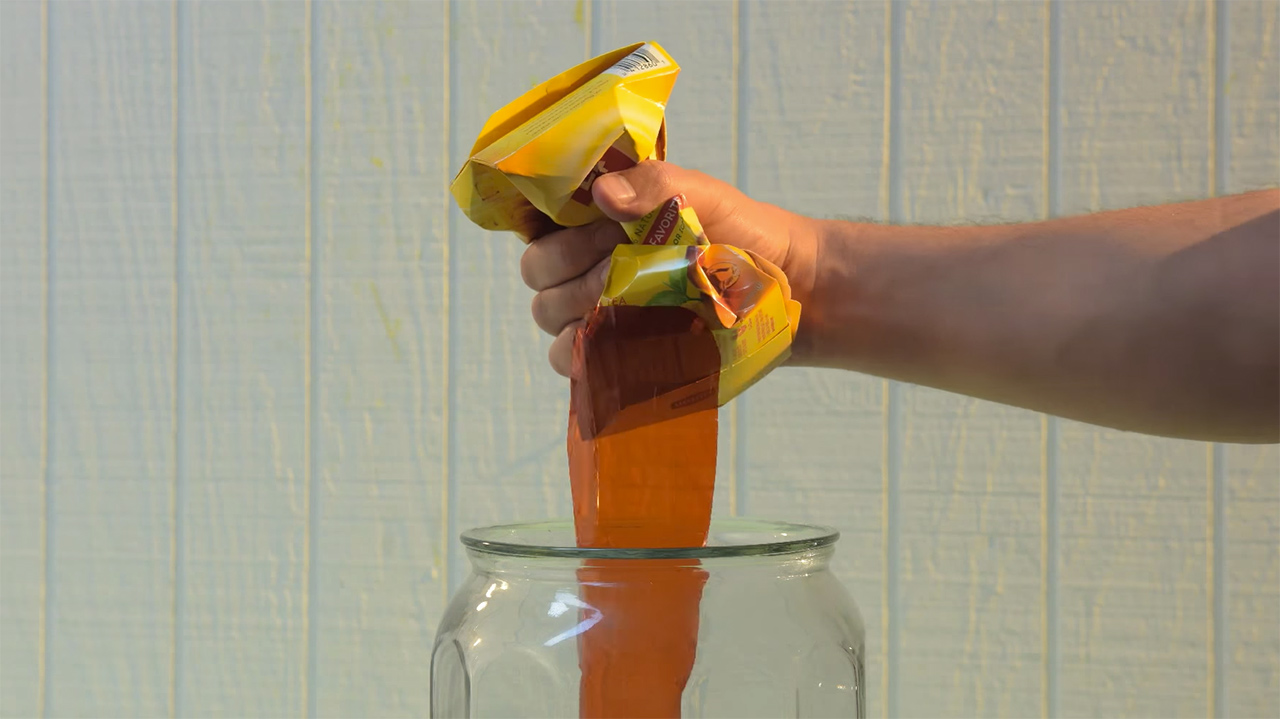 Food-Obsessed Stop Motion Wizard PES Returns With Mussels From Muscle ...