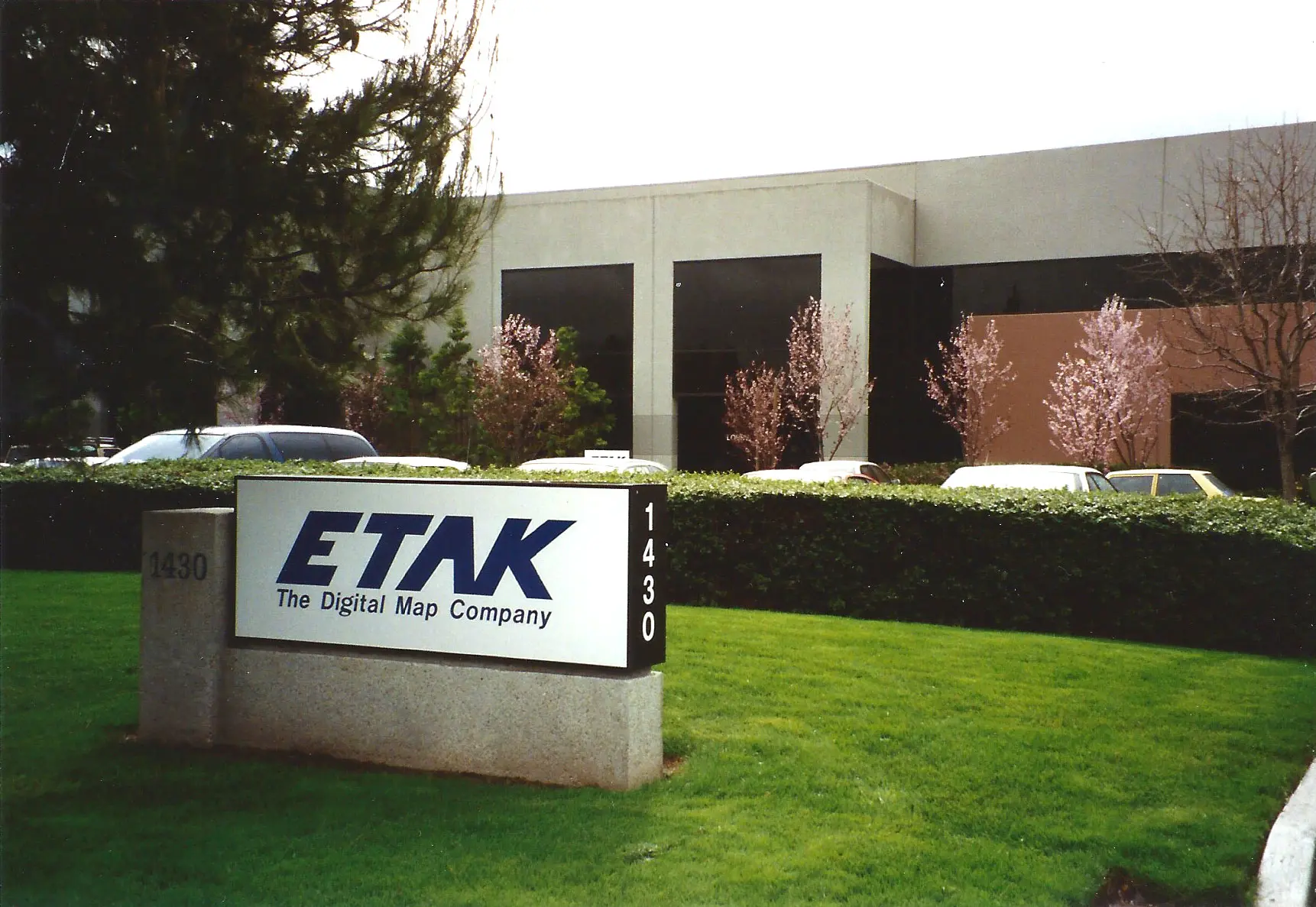 Who Needs GPS? The Forgotten Story of Etak's Amazing 1985 Car ...