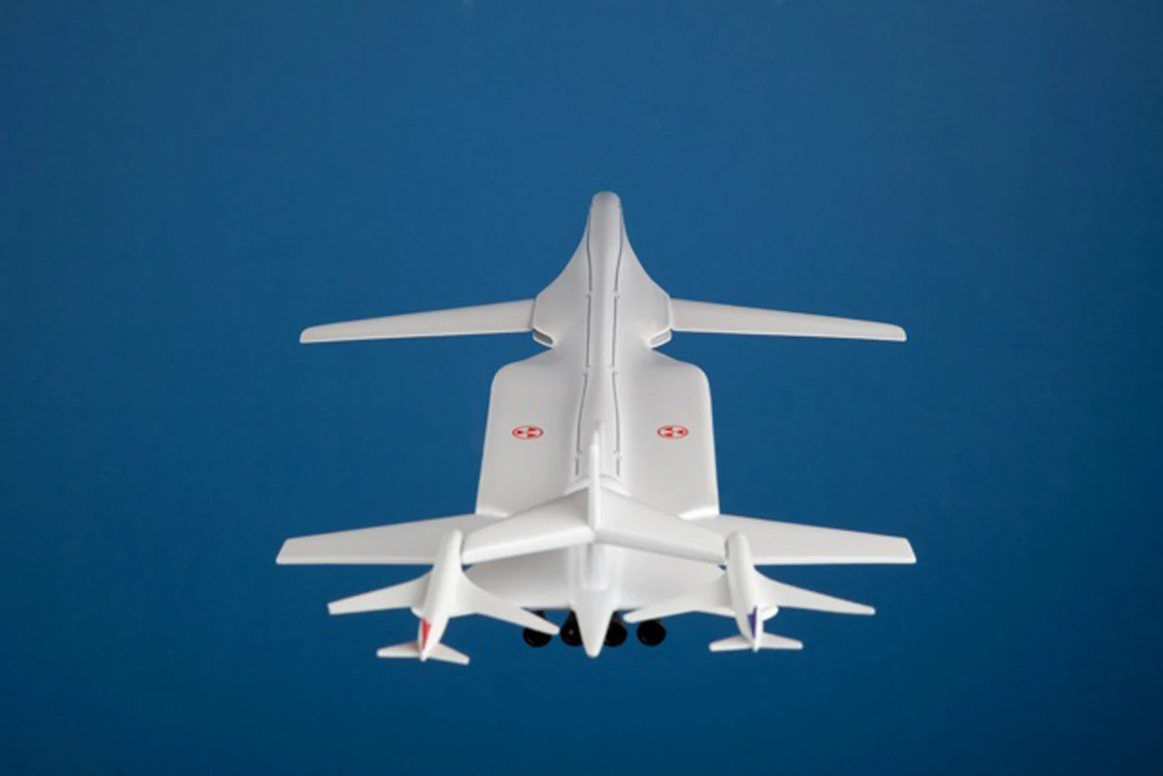 4 Freaky Plane Designs That Reimagine The Golden Age Of Air Travel ...