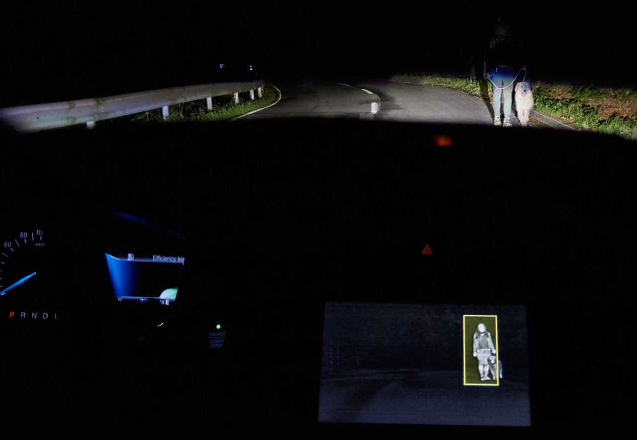 These Night-Vision Headlights Spot Cyclists Early To Avoid Crashes ...