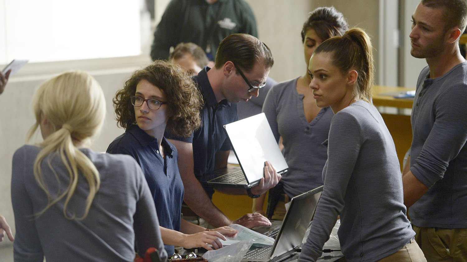 “Quantico" Makes TV History By Introducing The FBI To Bollywood - Fast ...