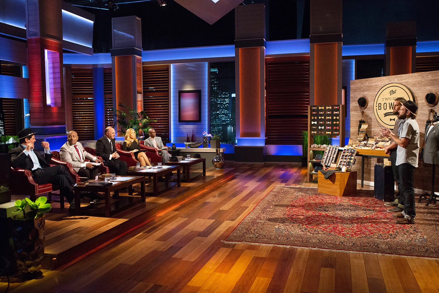 Shark Tank, Season 7, Episode 2: All Dressed Up And Nowhere to Go ...