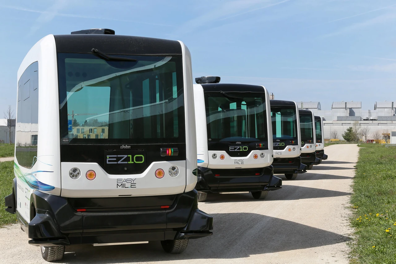 Robot Buses Are Coming To America, To Pave The Way For Driverless Cars ...
