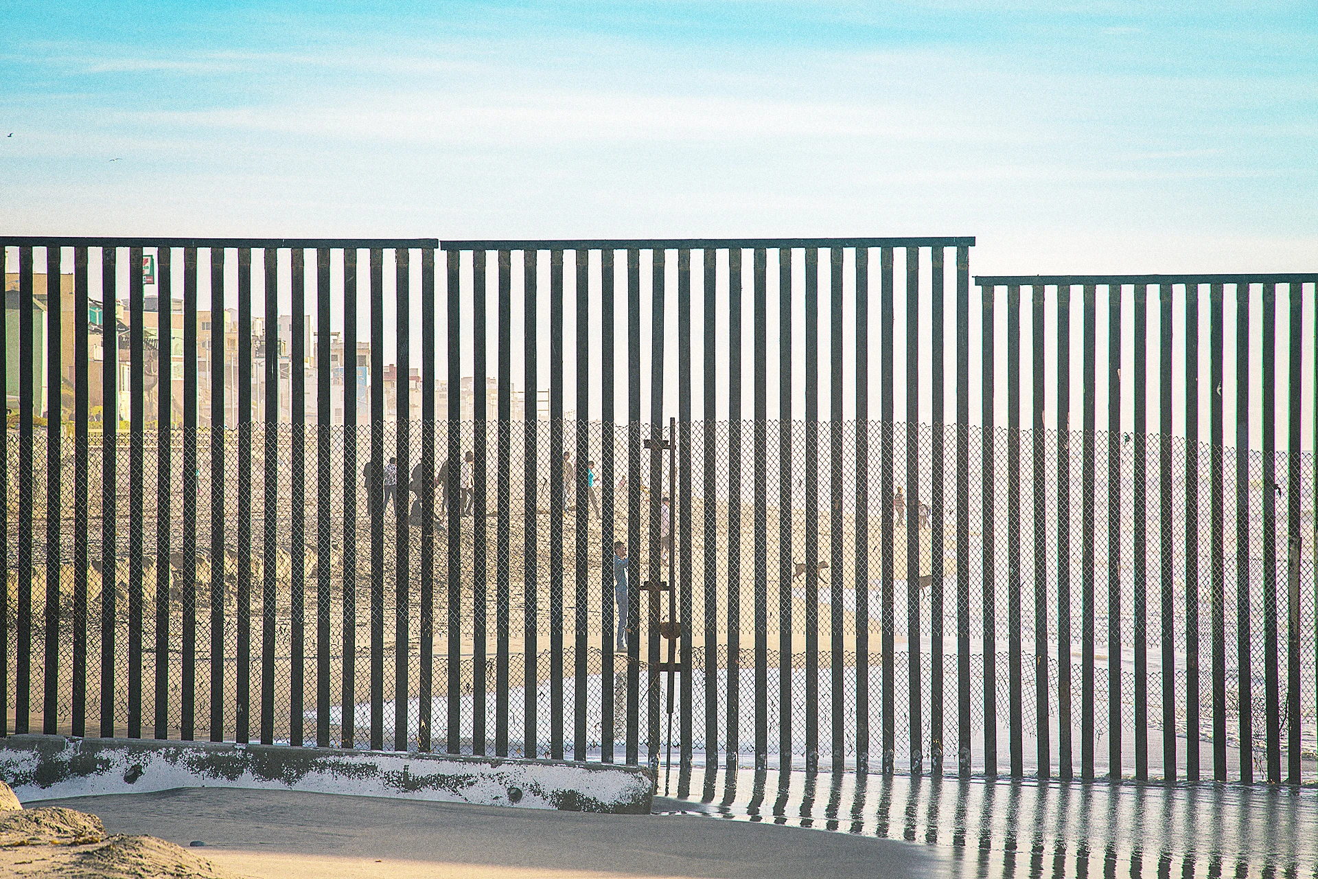 Border Walls Aren’t Just Political Objects—They’re Ecological Barriers ...