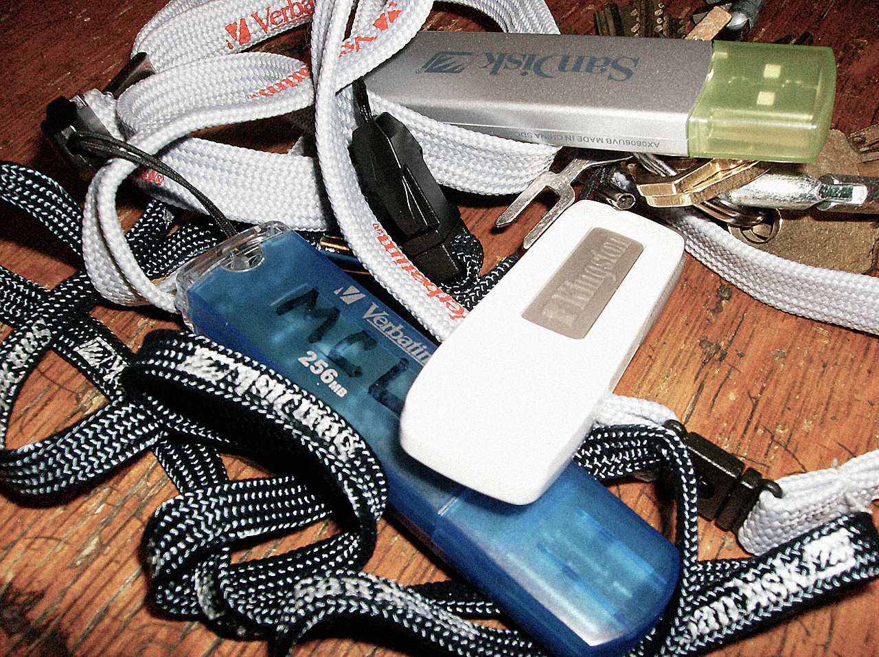 Your Outdated Flash Drive Could Help Fight North Korea's Censorship ...