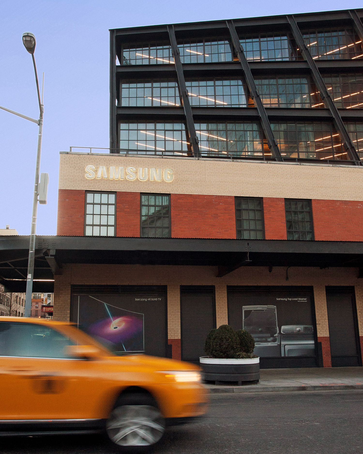 Samsung Is Opening A Massive Flagship Store That Doesn’t Stock Any ...