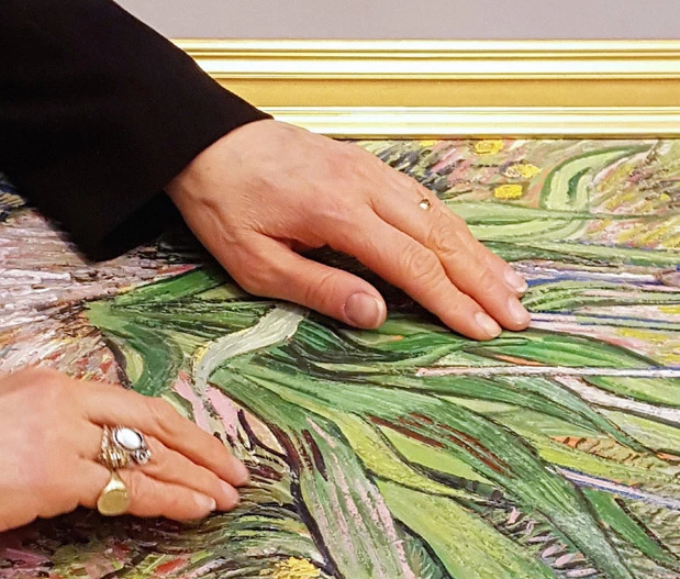 The Tactile Technology That's Helping Blind People Experience Priceless ...