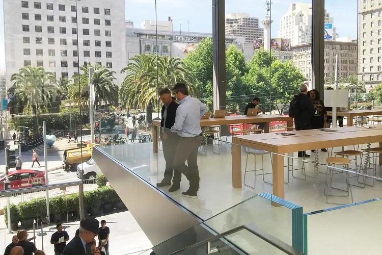 At Apple's New San Francisco Store, The Indoors Feels Like Outdoors ...