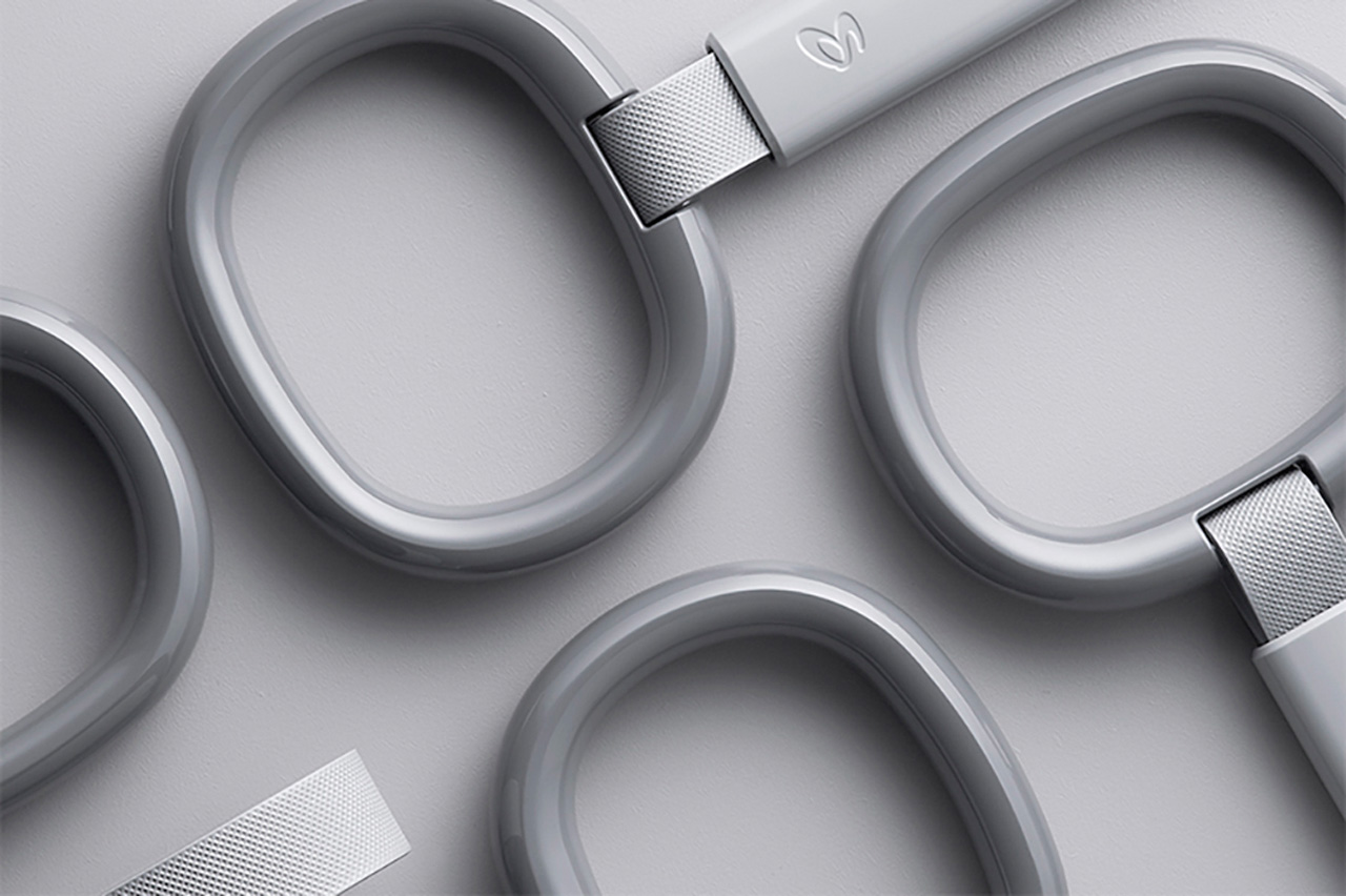 Finally, A Subway Strap Design That Eliminates Awkward Hand Touching ...