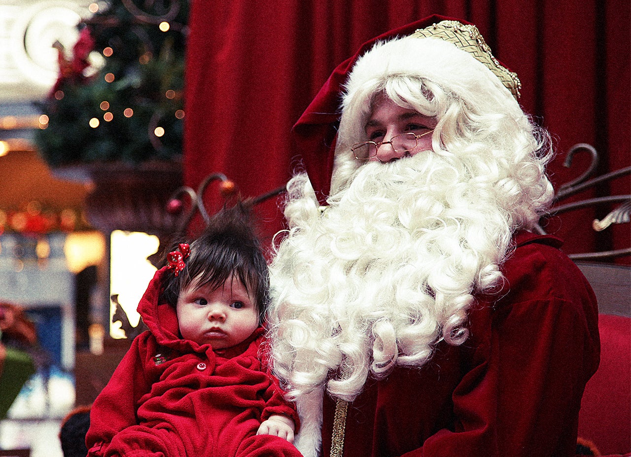 Convincing Your Kids Santa Is Real Is Bad For Their Mental Health ...