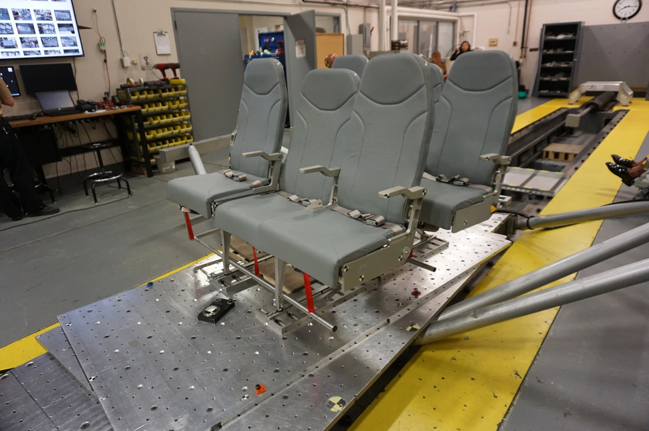 This Redesigned Airplane Row Will Make You Want The Middle Seat - Fast ...