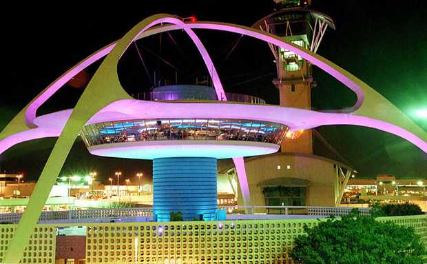 Close Encounters With the Space-Age Restaurant at the Center of LAX ...