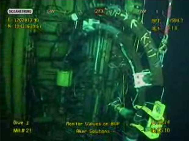 BP Tries to Plug Gulf Oil Leak With Top Kill Method, Watch Live Here ...