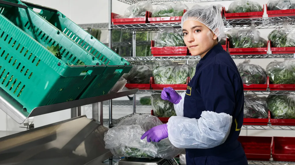 Robots are already farming crops inside this Silicon Valley warehouse ...