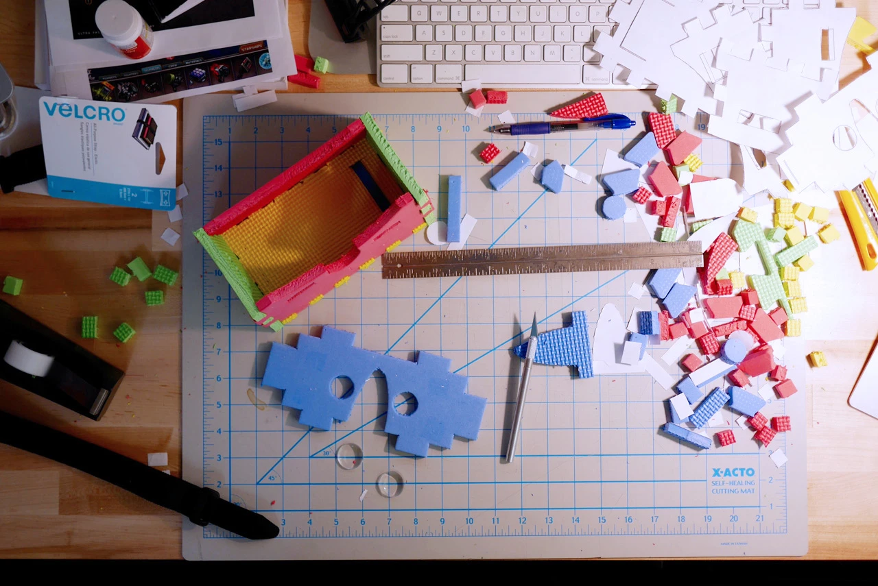 Frog Designs A Distraction Device For Burn Patients In Pain - Fast Company